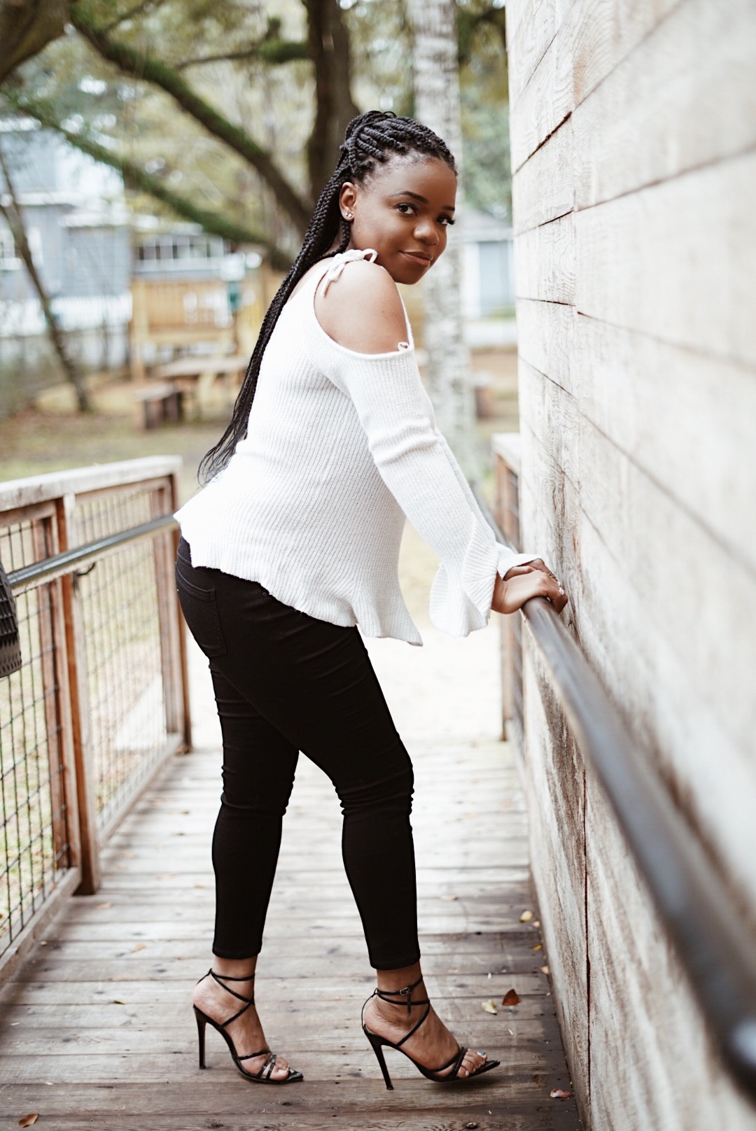 DATE NIGHT: SWEATERS & BLACK DENIM | With Love, Thelms